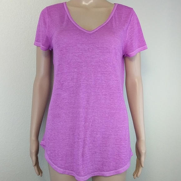Mudd | Tops | Mudd Gorgeous Magenta Pink Short Sleeve V Neck T | Poshmark